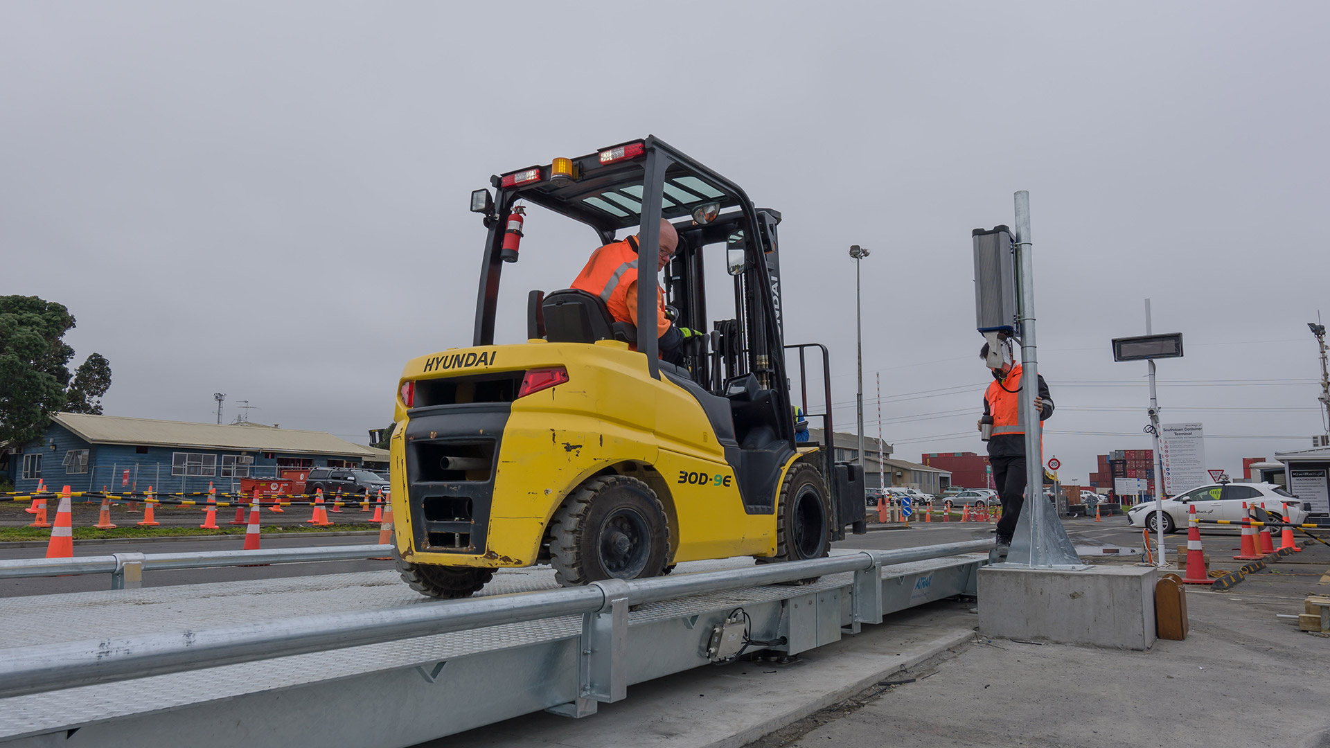 Large Figure Displays Easy to Retrofit | Weightrax News